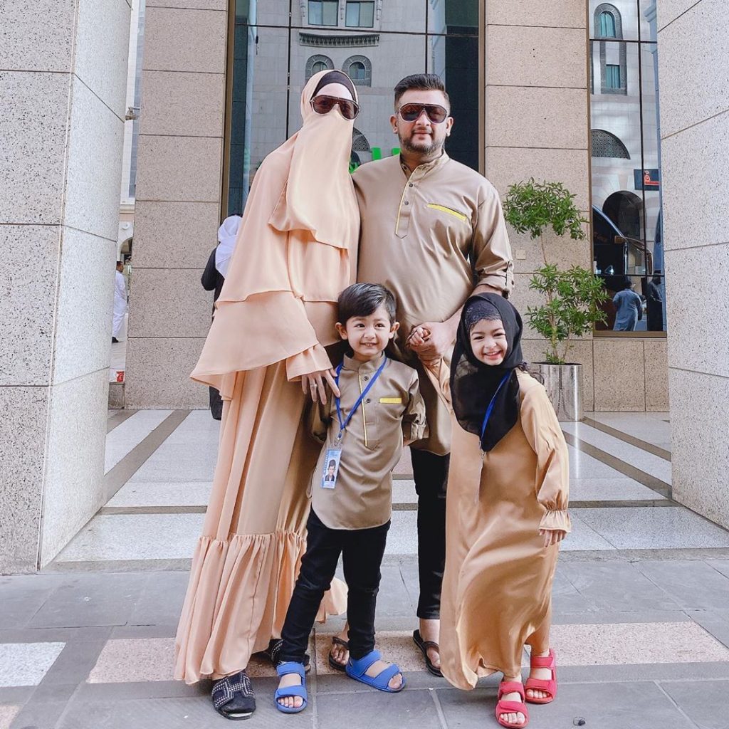 "Bersihnya muka! Bercahaya.." - Penampilan Eina Azman di Tanah Suci ...