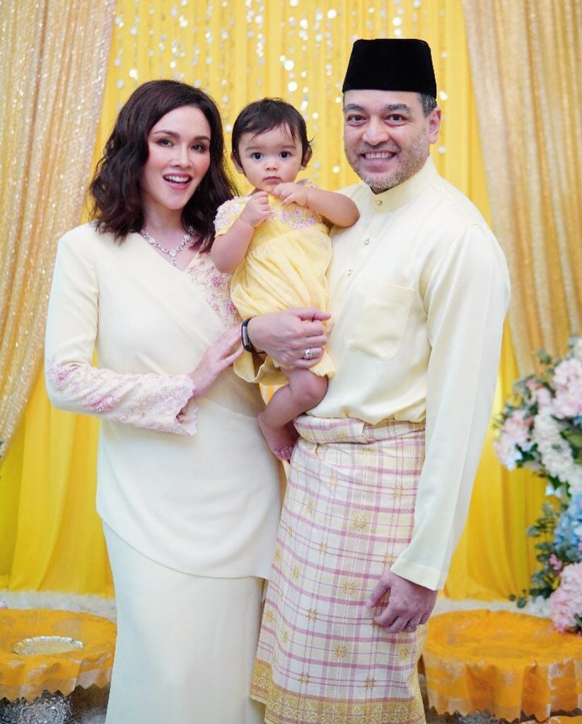 Masih teruskan adat diraja, majlis ‘Jejak Tanah’ anak Sarimah Ibrahim ...