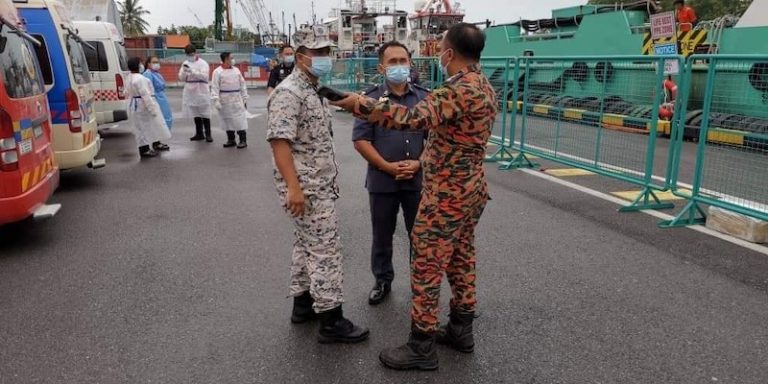 Semua mangsa insiden kapal Dayang Topaz dibawa ke Pelabuhan Miri
