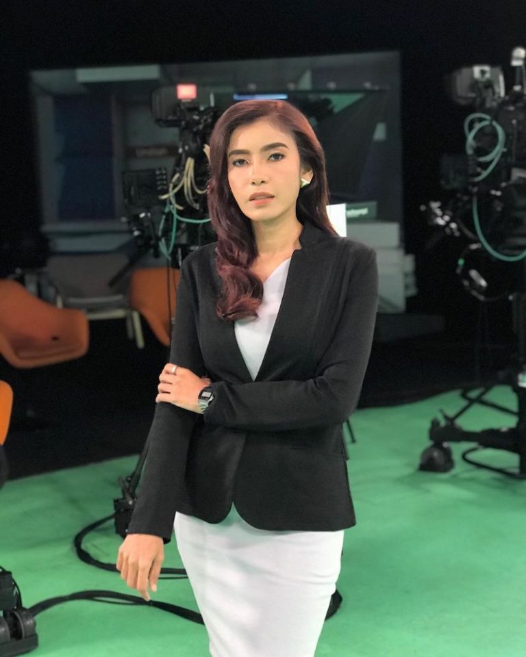 Tak minta duit hantaran, pembaca berita TV3 Azaria Tagaya selamat bernikah