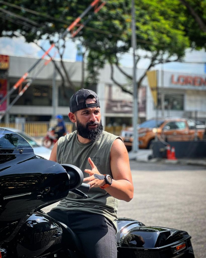 “Demi Allah, mamu tak menumbuk, memijak, mencekik….” -Sharnaaz Ahmad