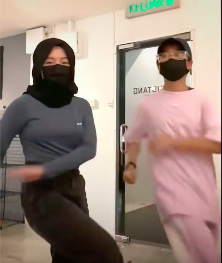 Makin ketat & singkat! Penampilan Mia Sara dikritik ramai