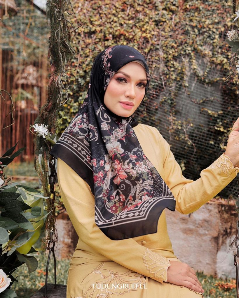 Isteri derhaka? Puteri Sarah tak tahu Syamsul Yusof fail permohonan nusyuz