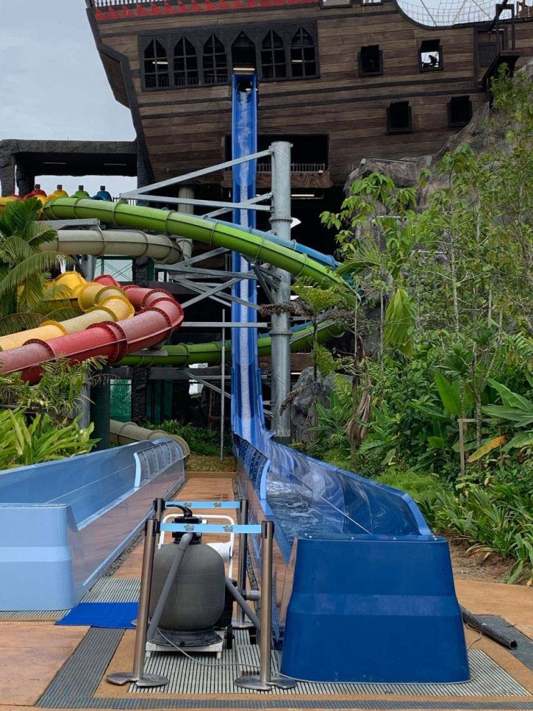 MB Selangor rasmikan taman tema Splash Mania, gelongsor air VR pertama ...