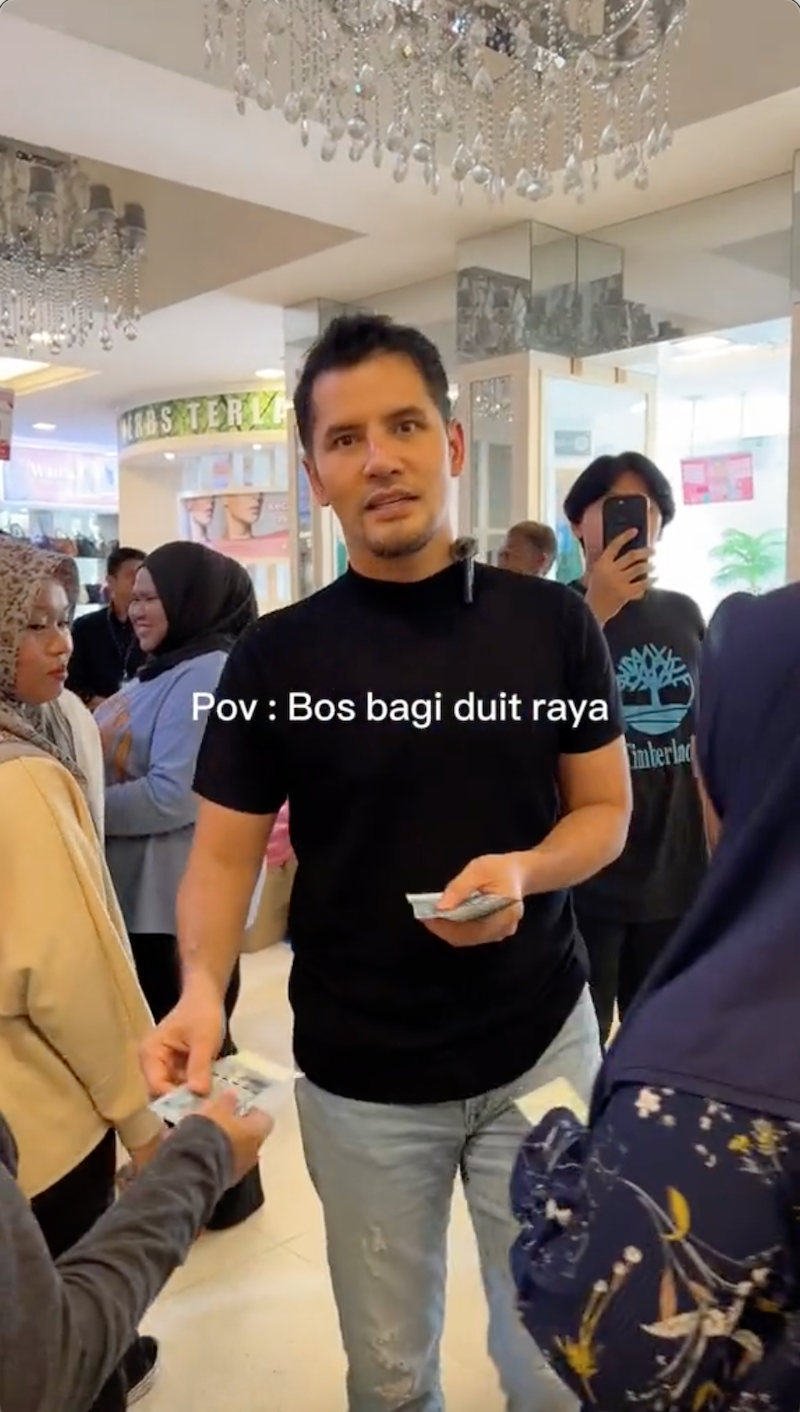 Aliff Syukri kongsi duit raya, netizen persoal -"RM150 je ke?"