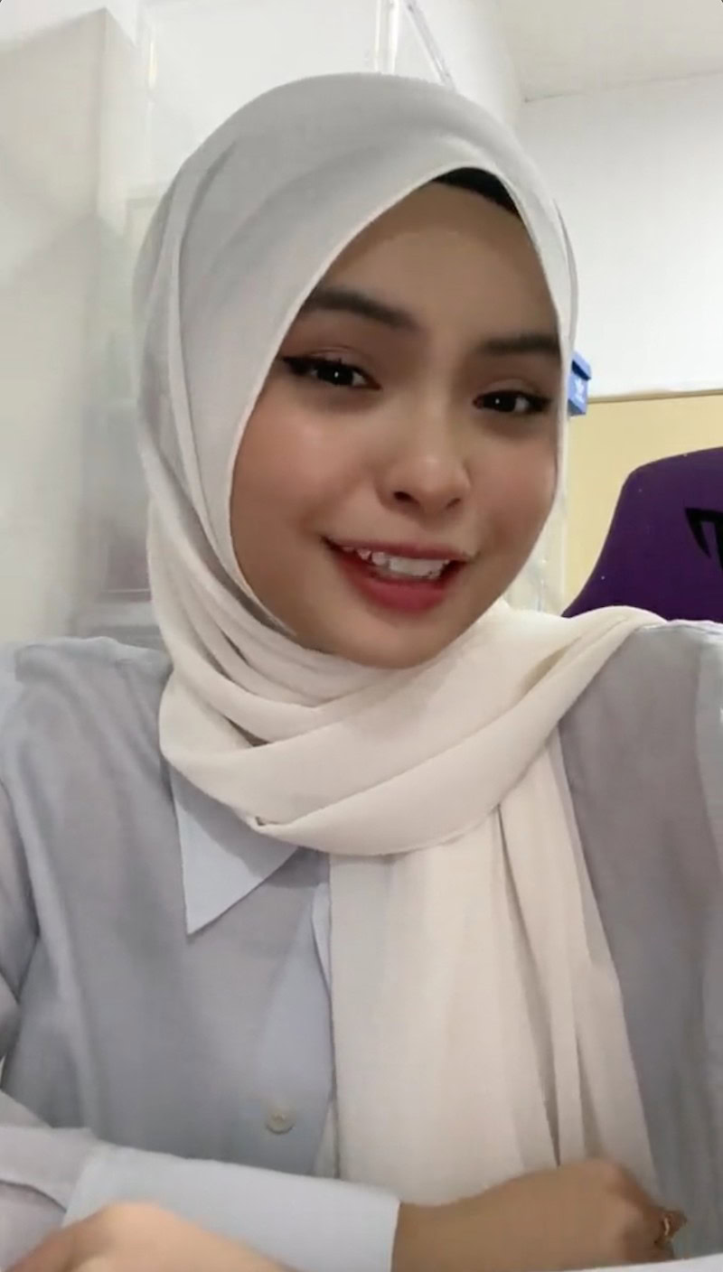 Kongsi video berhijab, penampilan sopan Qistina Raisah dipuji peminat
