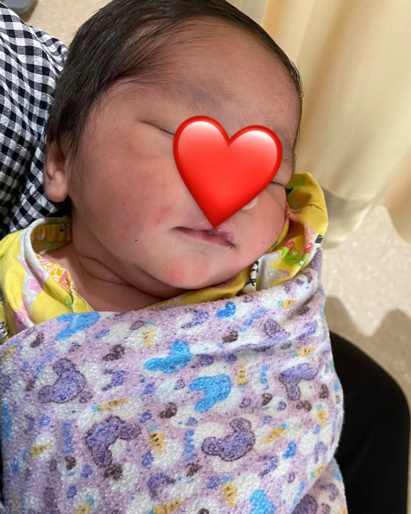 Fila Amir selamat bersalin anak perempuan - "Akhirnya kami bergelar ...