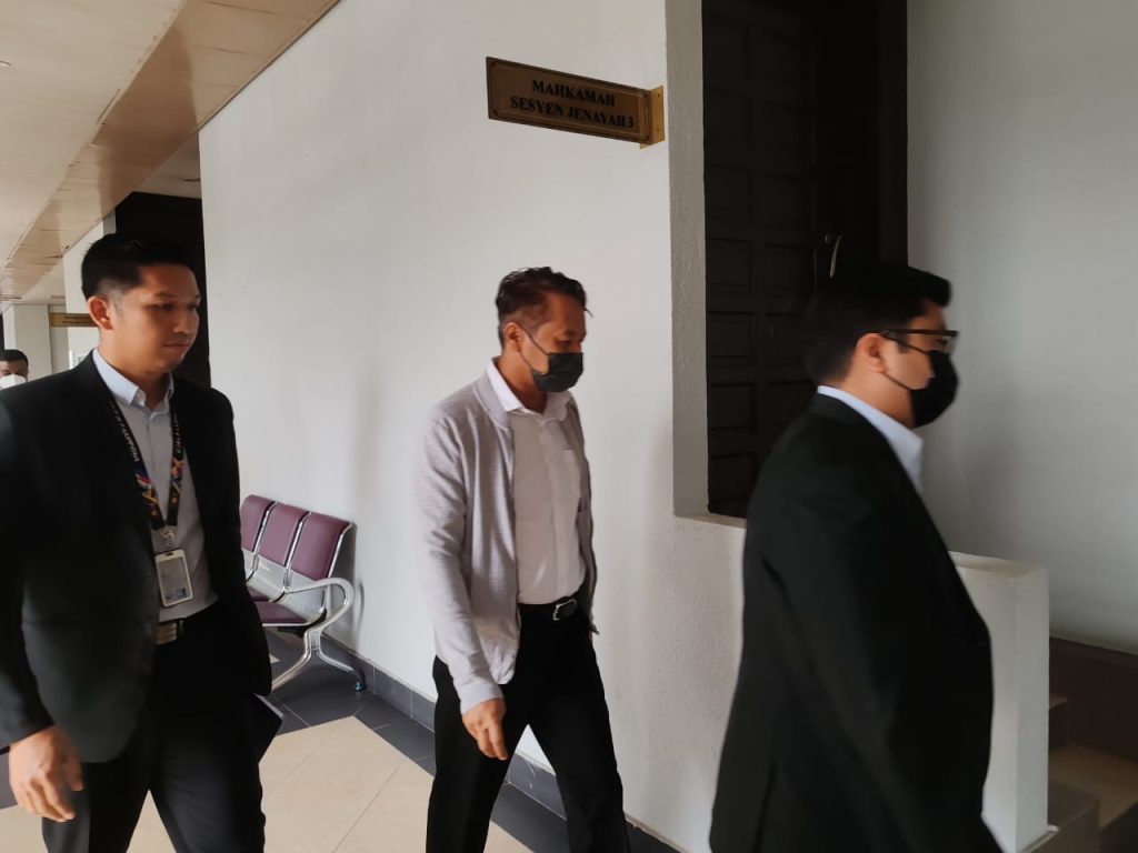 Muflis dan hidap beberapa penyakit, netizen anggap suami Miera Liyana ...